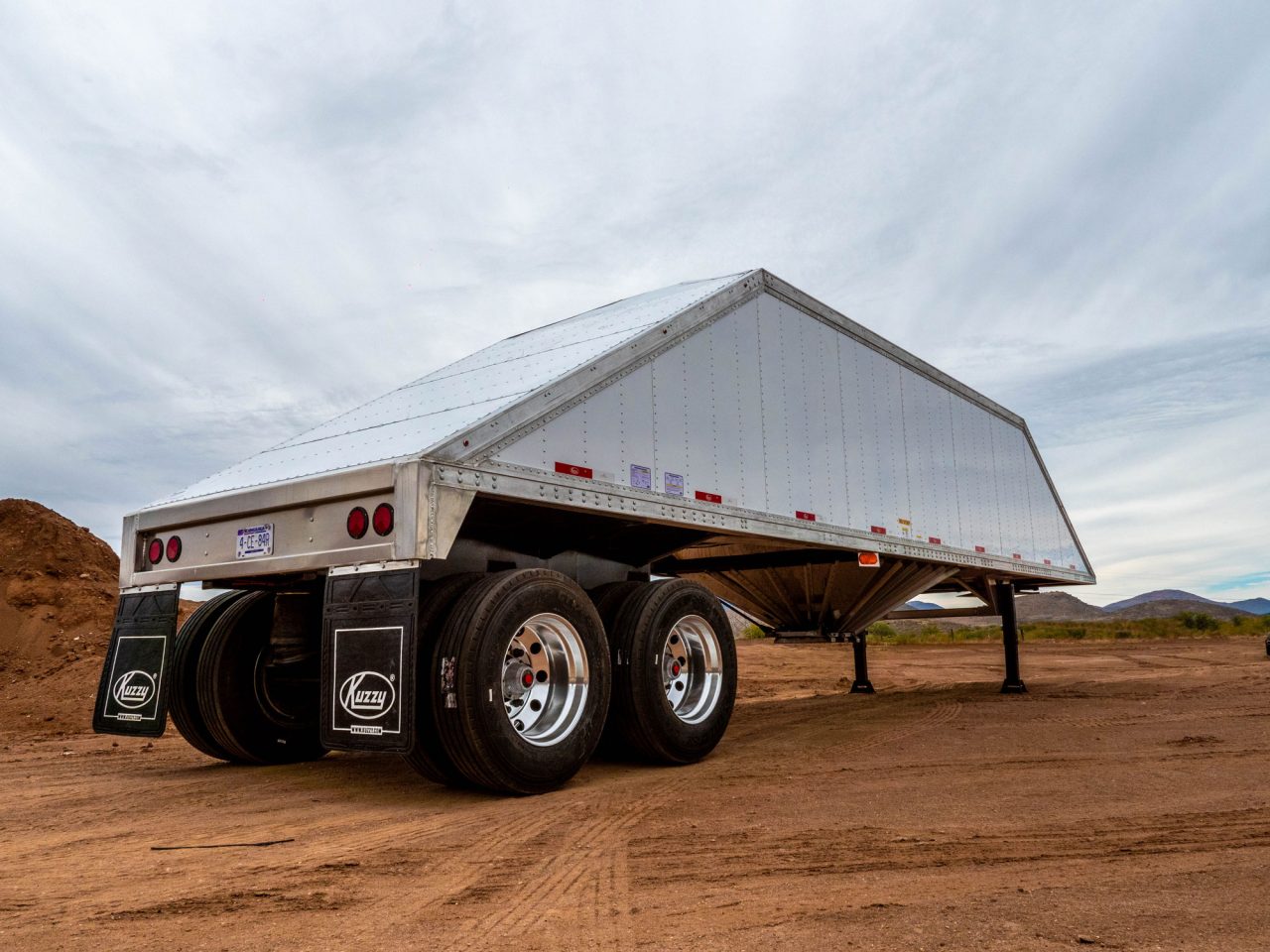 Grupo Kuzzy | Carrocerías